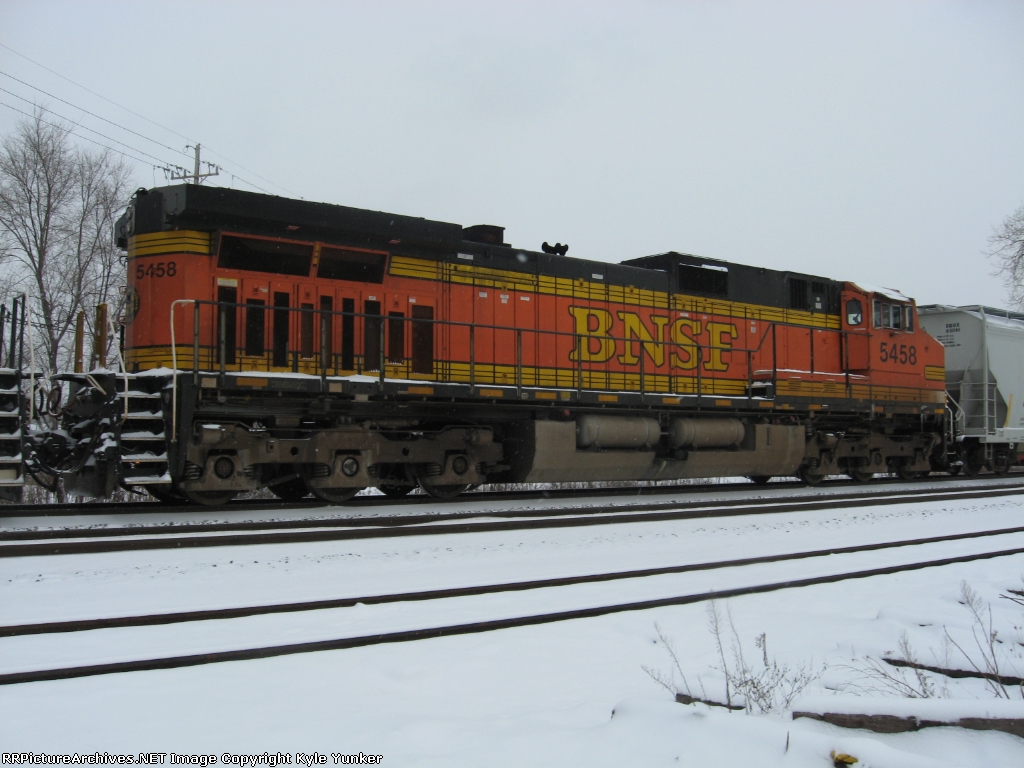 BNSF 5458